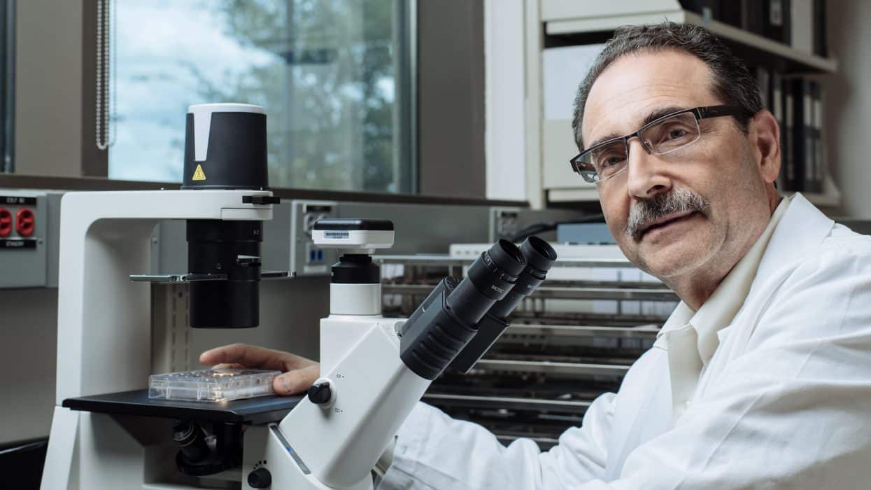 Texas Biomed's Dr. Larry Schlesinger Named 2018 Health Care Hero